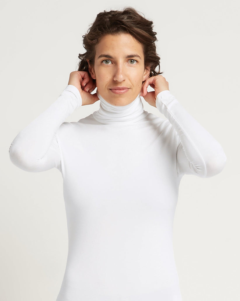 Bamboo Turtle Neck Skivvy - White – O2wear
